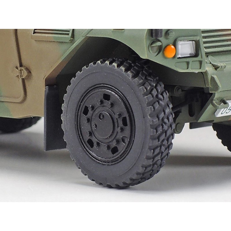 32590 - 1/48 JGSDF Light Armoured Vehicle