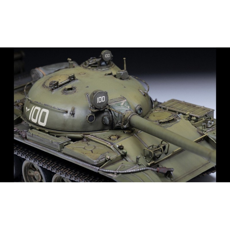 Z3622 - T-62 Soviet Main Battle Tank