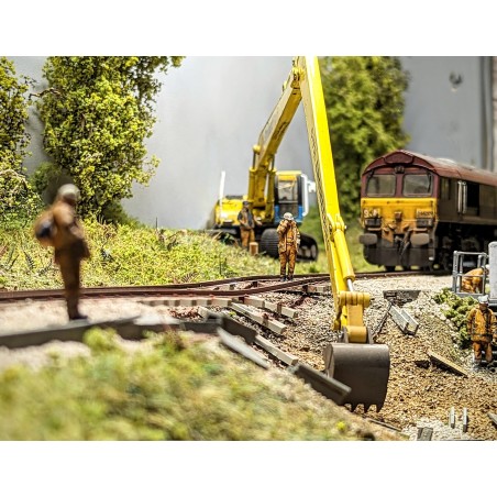 KMS-COMPS-20 - Win a OO Gauge 'Landslip Embankment Scene' from Tunnel ...