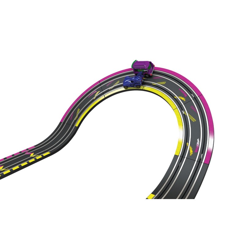 G1186M - Micro Scalextric Batwheels Bam vs Joker Battery Powered Race Set